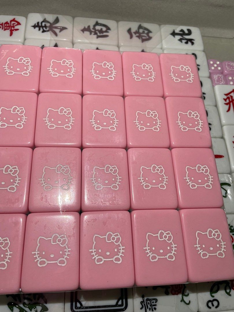 SG Set Instock Hello Kitty Mahjong Pink Limited Edition / Doraemon ...