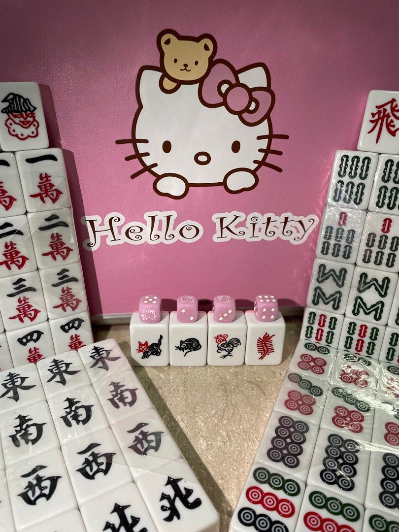 SG Set Instock Hello Kitty Mahjong Pink Limited Edition / Doraemon ...