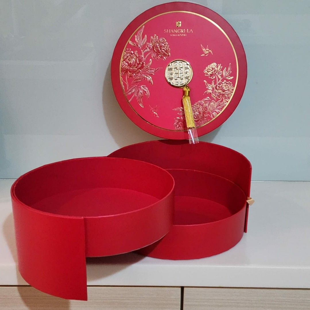 Shangri la Hotel CNY Gift Box, Furniture & Home Living, Home Decor ...
