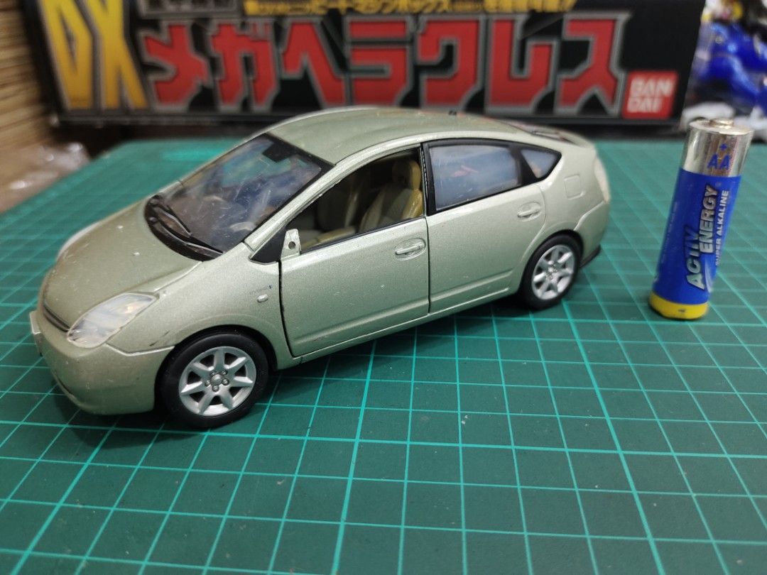 Toyota prius pullback car 1/30 scale, Hobbies & Toys, Toys & Games on ...