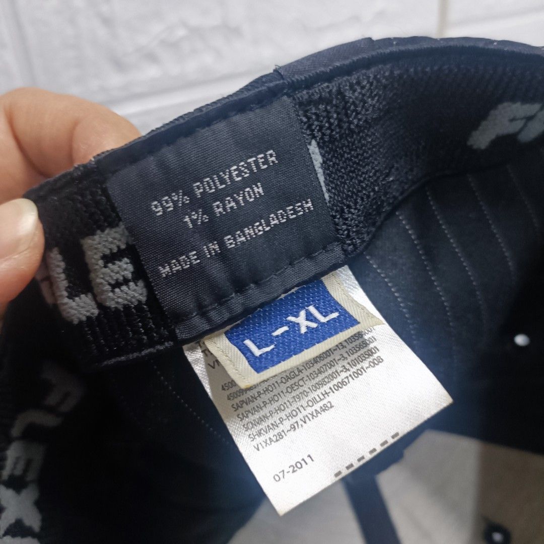 Vans Flexfit Cap, Men's Fashion, Watches & Accessories, Caps & Hats on ...