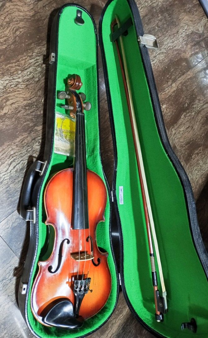 Vintage Suzuki Violin made in Japan circa 1950s, Hobbies & Toys, Music & Media, Musical ...