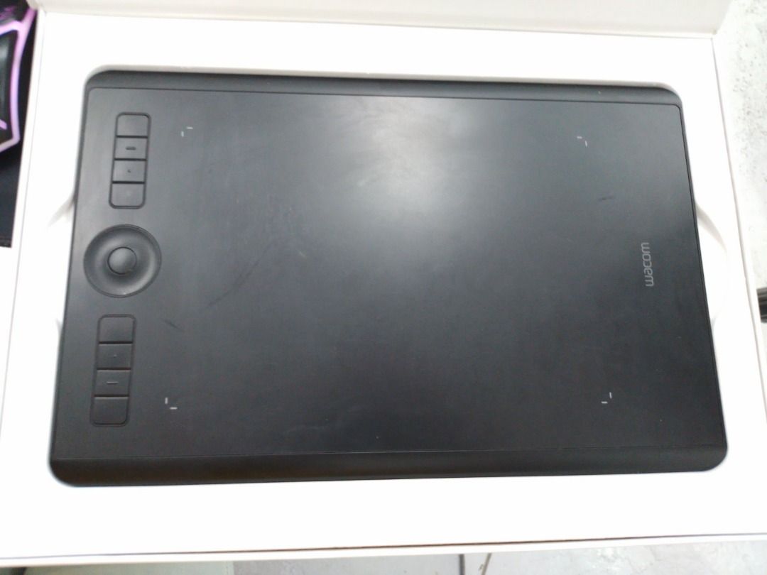 Wacom Intuos Pro Medium Model: PTH-660, Mobile Phones & Gadgets, Other ...