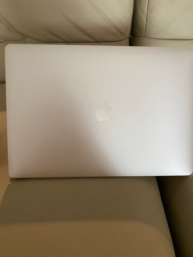 15 inch MacBook Pro 28 battery cycle count, Computers & Tech, Laptops ...