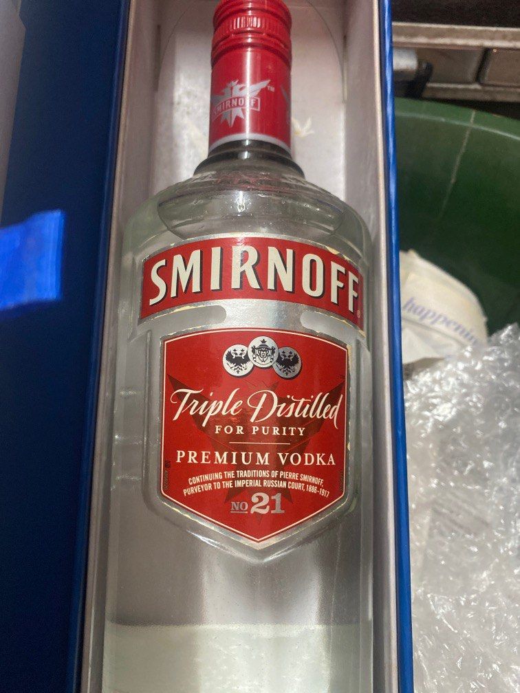 1 litter premium Vodka SMIRNOFF, Food & Drinks, Alcoholic Beverages on ...