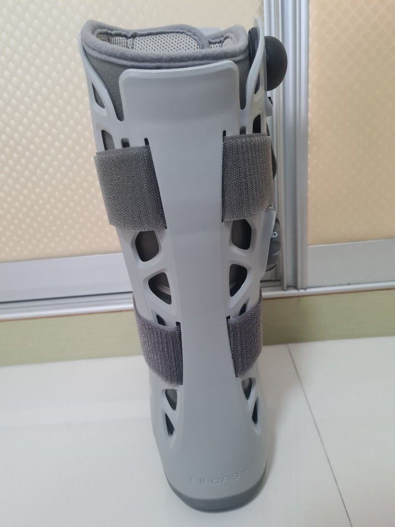 Aircast Walking Boots, Health & Nutrition, Assistive & Rehabilatory ...