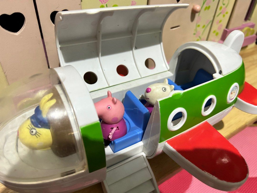 Authentic Peppa Pig Airplane, Hobbies & Toys, Toys & Games on Carousell