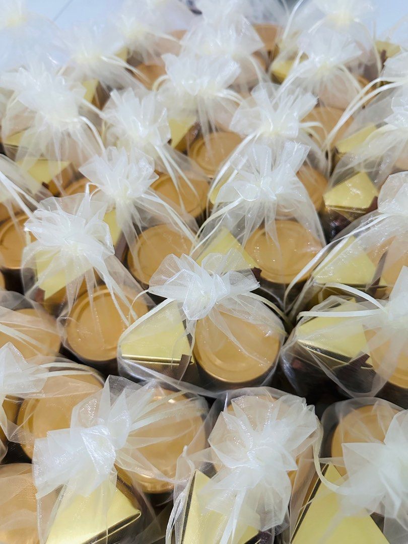 Bundle Berkat Kahwin Wedding Favor Nuts Chocolate Ferrero Rocher, Food ...