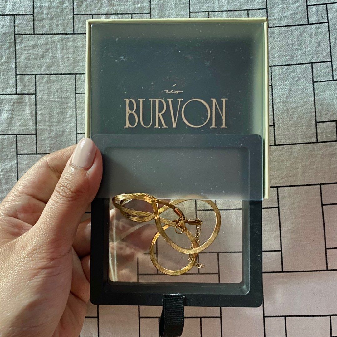 BURVON Classic Necklace - Mavroz, Women's Fashion, Jewelry & Organizers, Necklaces on Carousell