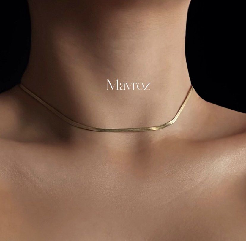 BURVON Classic Necklace - Mavroz, Women's Fashion, Jewelry & Organizers ...