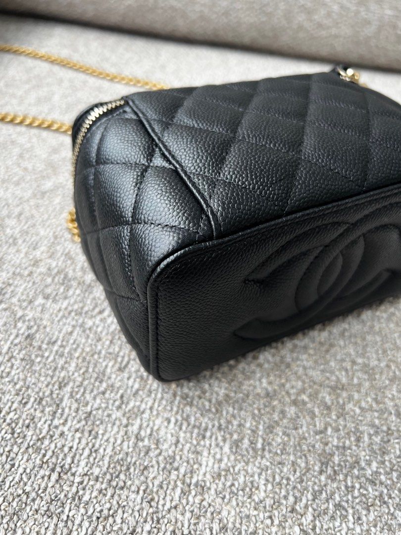 Chanel 23P Sweet Heart Vanity, Luxury, Bags & Wallets on Carousell