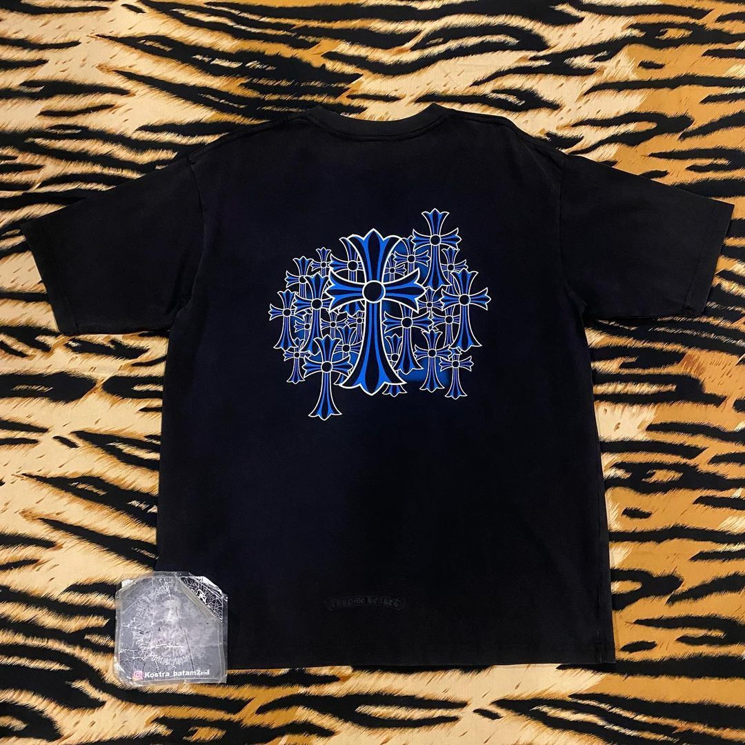 Chrome hearts tee, Fesyen Pria, Pakaian , Atasan di Carousell