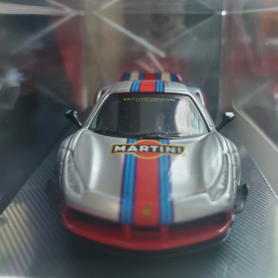 CM Model LBWK Ferrari 488 GTB Martini 1/64, 興趣及遊戲, 玩具 & 遊戲類 - Carousell