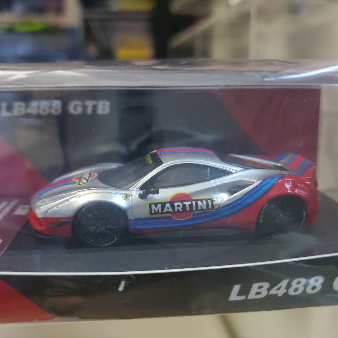 CM Model LBWK Ferrari 488 GTB Martini 1/64, 興趣及遊戲, 玩具 & 遊戲類 - Carousell