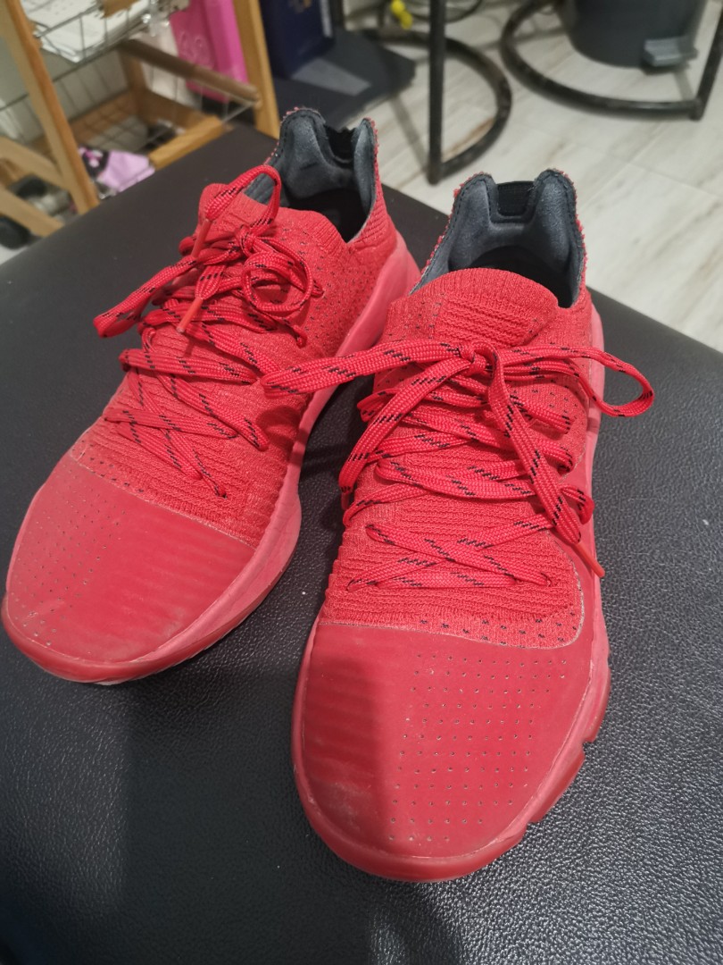 Curry Low 4 - Red on Carousell