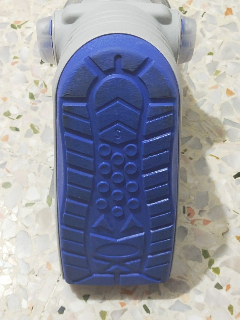 DeRoyal Full Shell 2 Cast Fracture Walker Boot and Clutches, Health ...