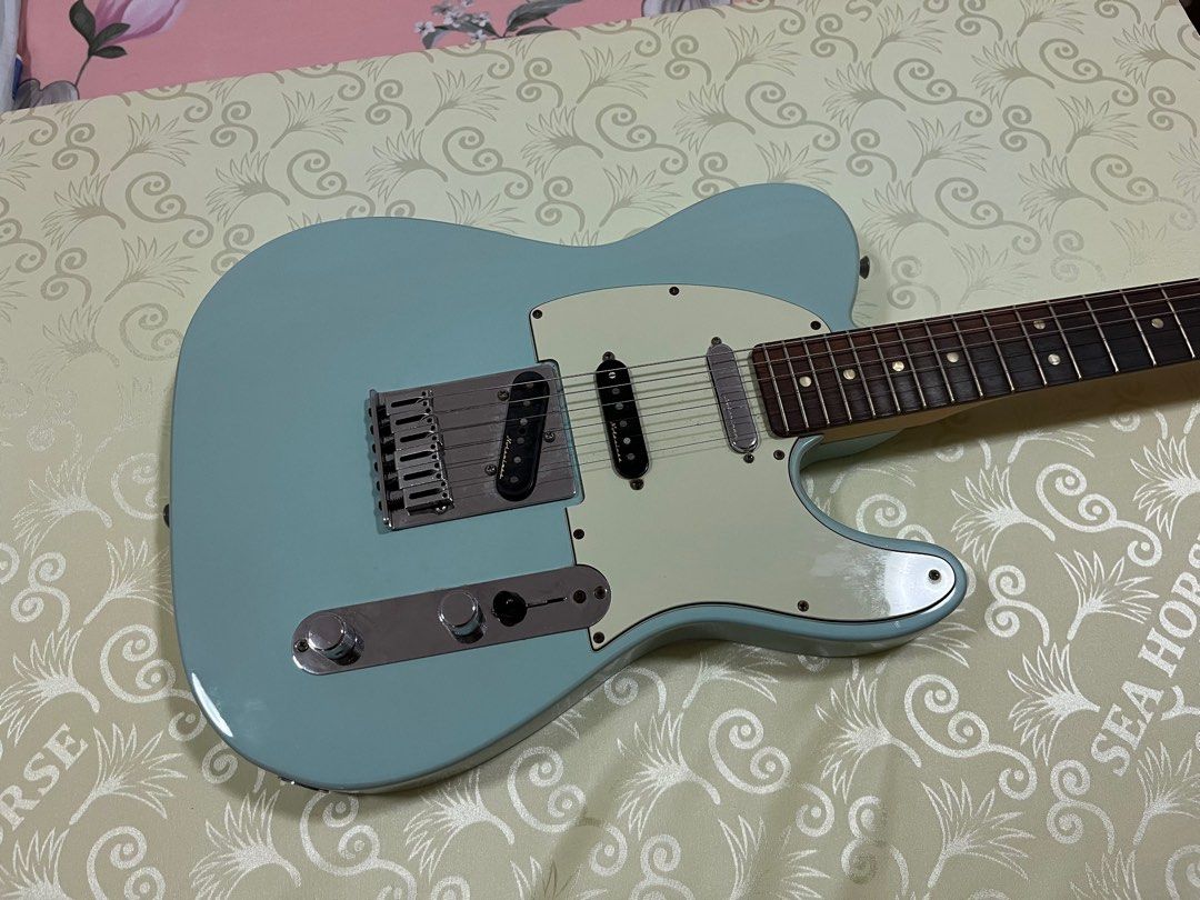 Fender Deluxe Nashville Telecaster - Daphne Blue, Hobbies & Toys, Music ...