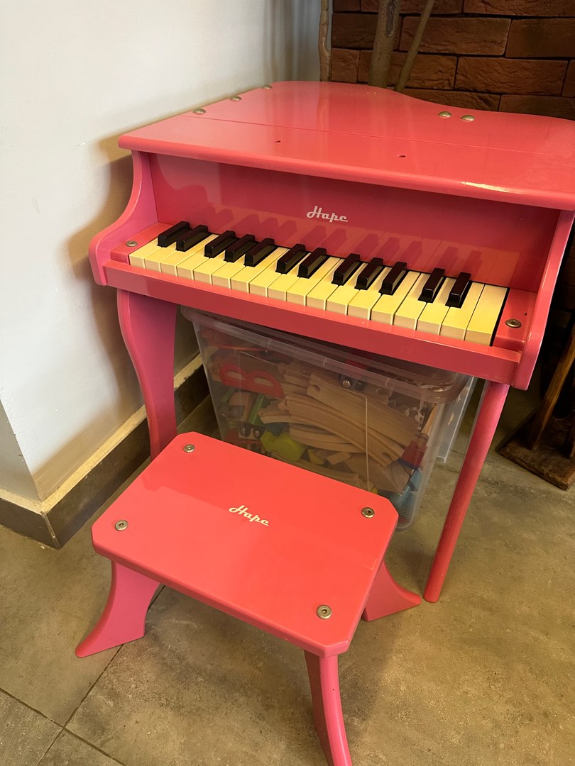 Hape Happy Grand Piano - Pink, Hobbies & Toys, Music & Media, Musical ...