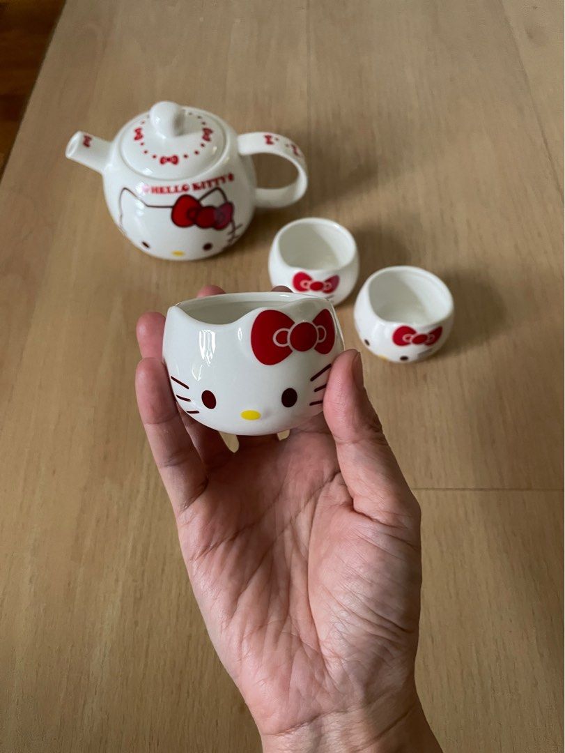 Hello Kitty ceramic tea set, Furniture & Home Living, Kitchenware ...