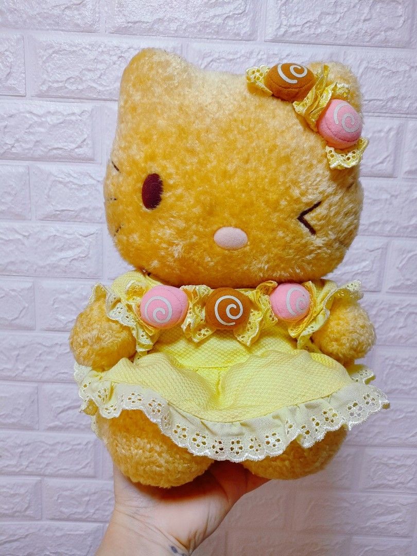 Hello Kitty Tan on Carousell