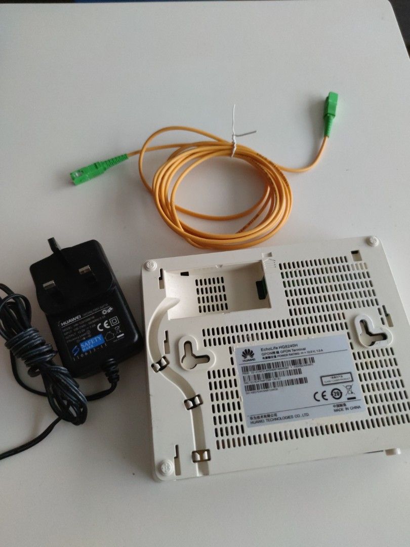 M1 Huawei GPON Fibre Terminal HG8240H, Computers & Tech, Parts ...