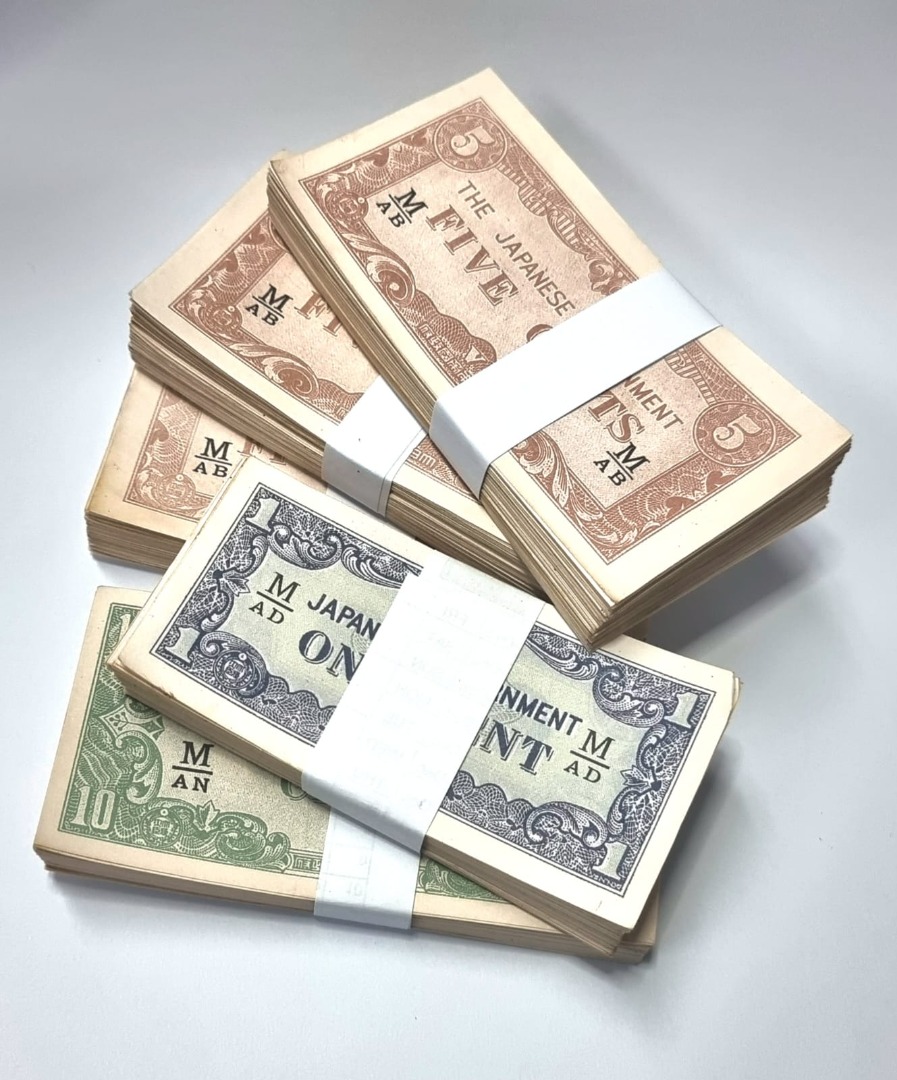 JE - Japanese Government Notes (5 stacks), Hobbies & Toys, Memorabilia ...