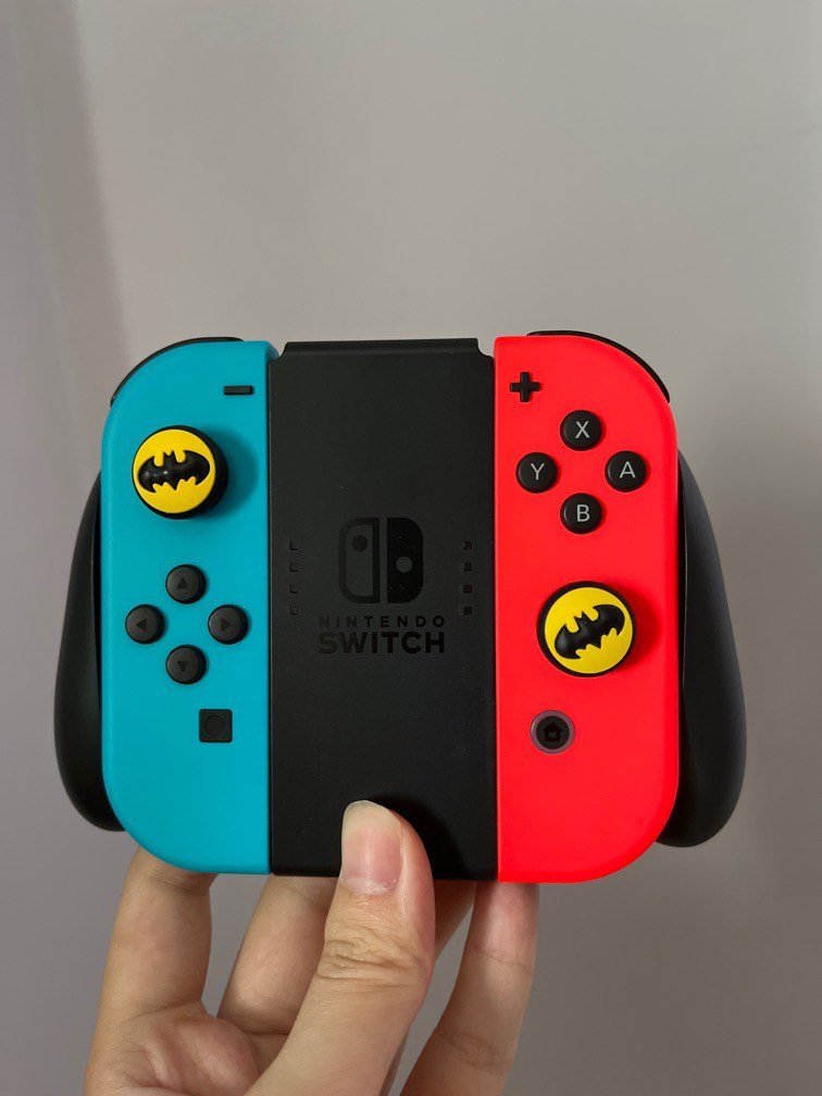 Joy con with grip, Video Gaming, Video Game Consoles, Nintendo on Carousell
