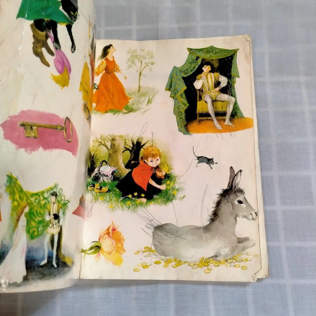 KUMPULAN DONGENG PERRAULT BUKU KEDUA, Buku & Alat Tulis, Buku di Carousell