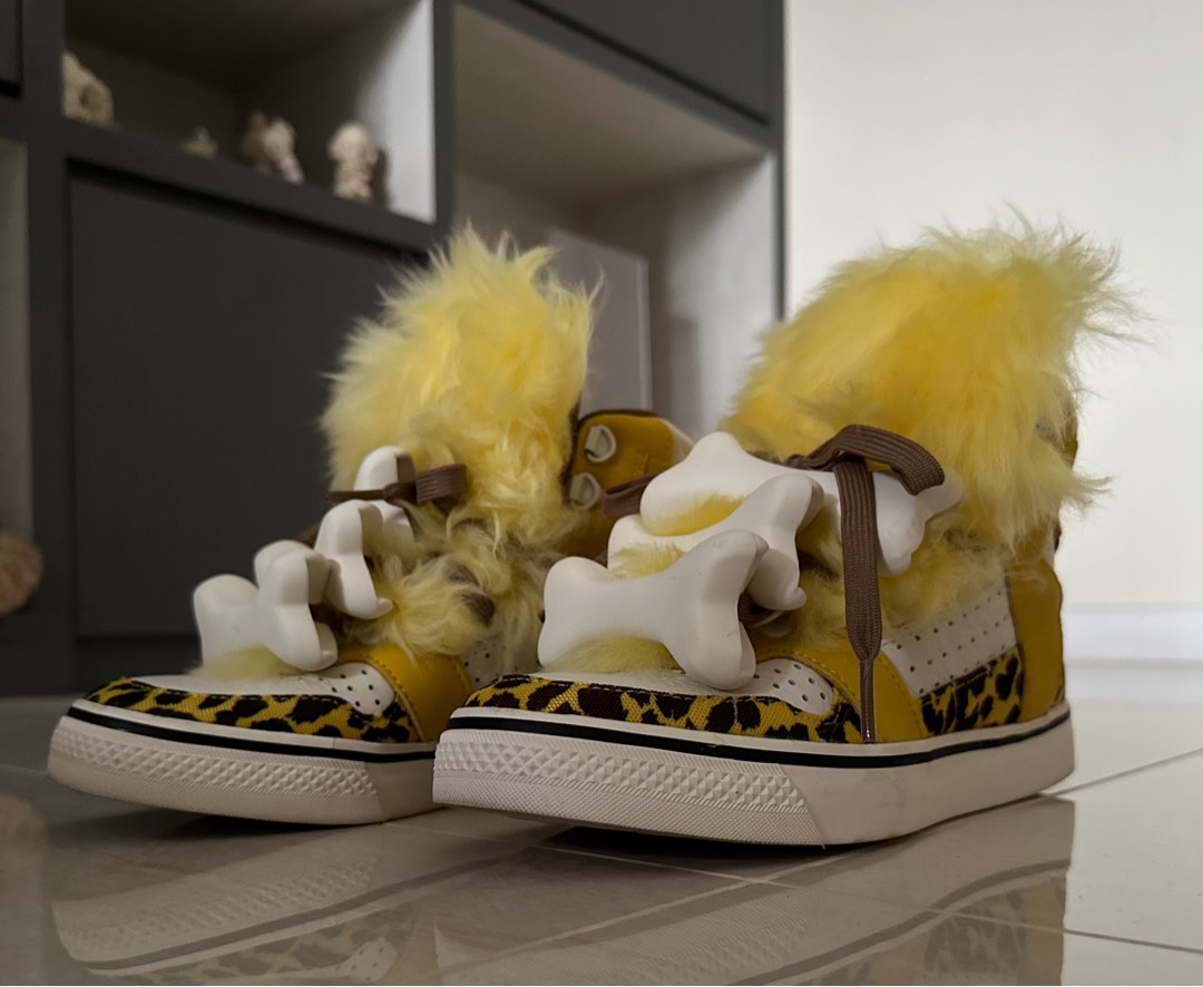 Limited Edition Adidas Flintstone, Women's Fashion, Footwear, Sneakers ...