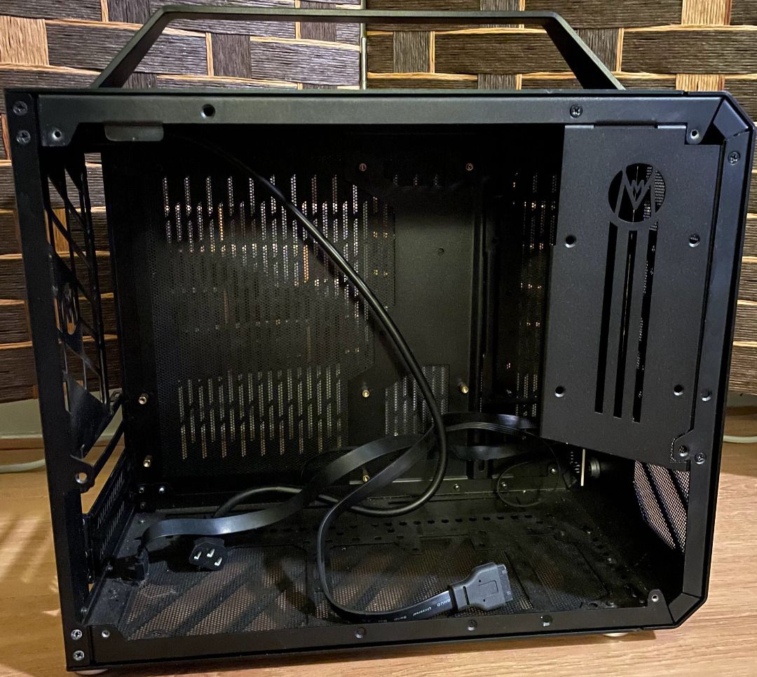 Mechanic Master C28 Pulse M-ATX/mini-ITX case on Carousell