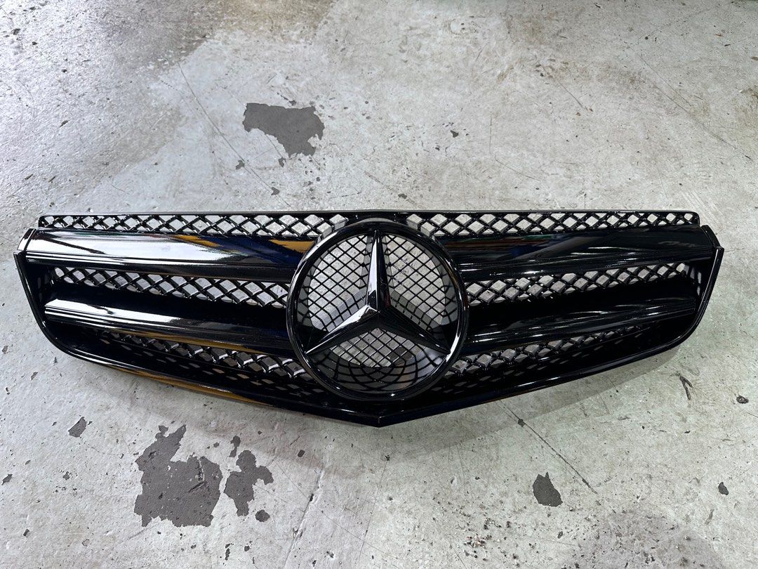 Mercedes W207 Front Grille Glossy Black, Car Accessories, Accessories ...