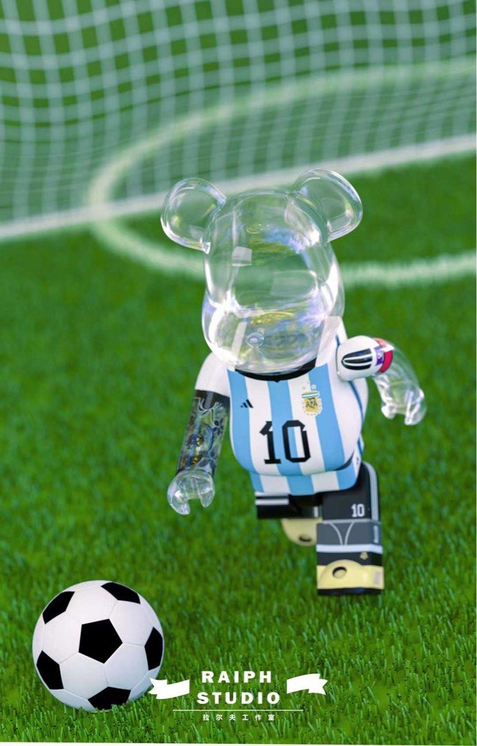 Messi bearbrick 400% raiph studio pre order, Hobbies & Toys ...