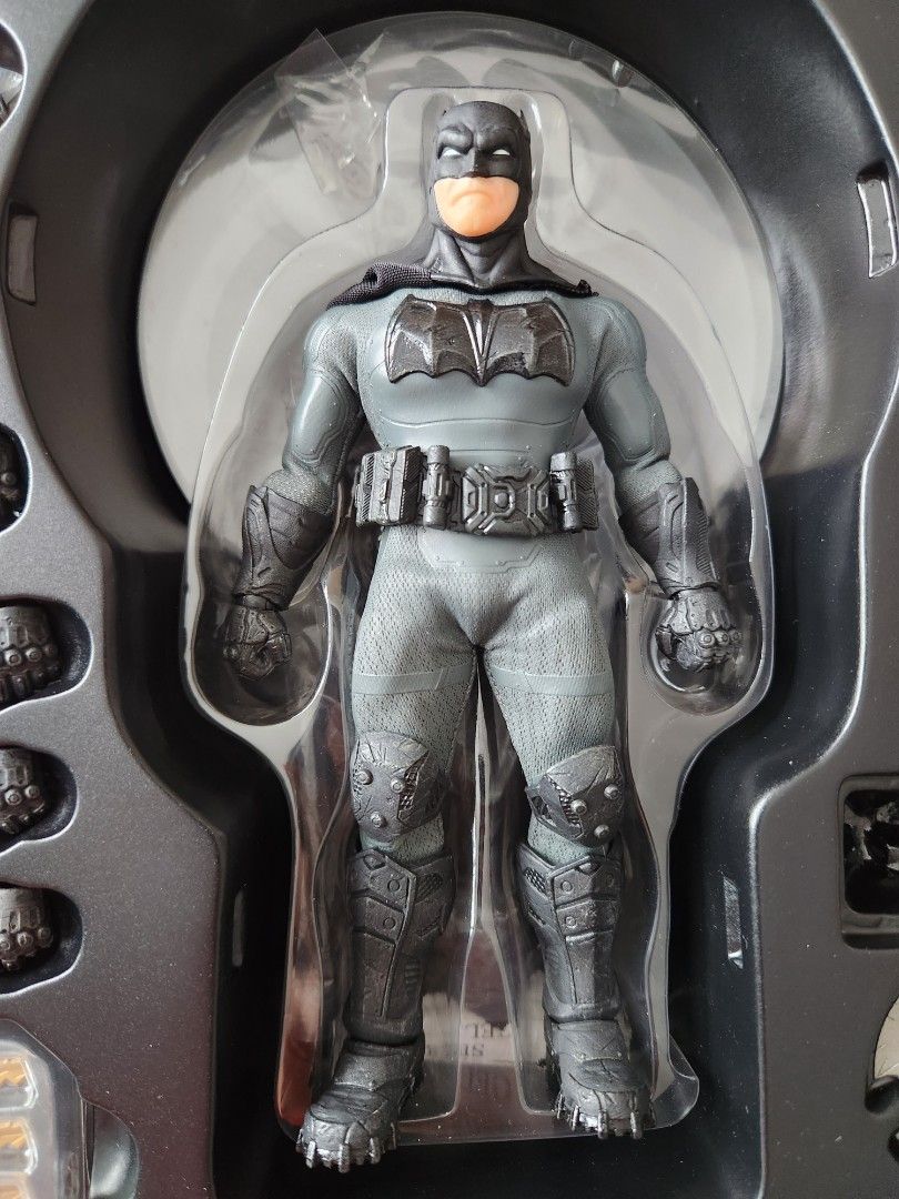 Mezco One:12 Batman Supreme Knight, Hobbies & Toys, Toys & Games on ...