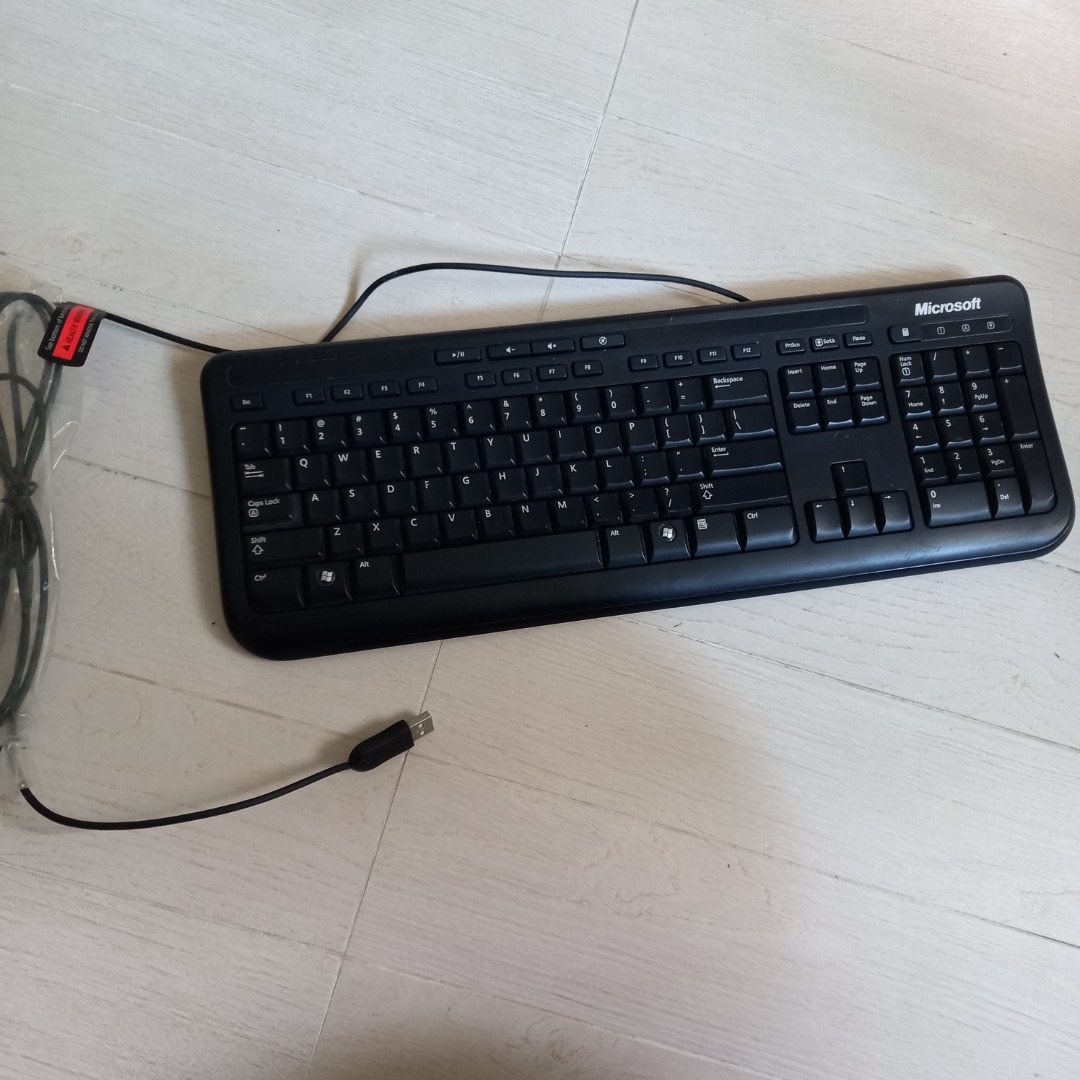 Microsoft USB Keyboard in gd condition, Computers & Tech, Parts ...