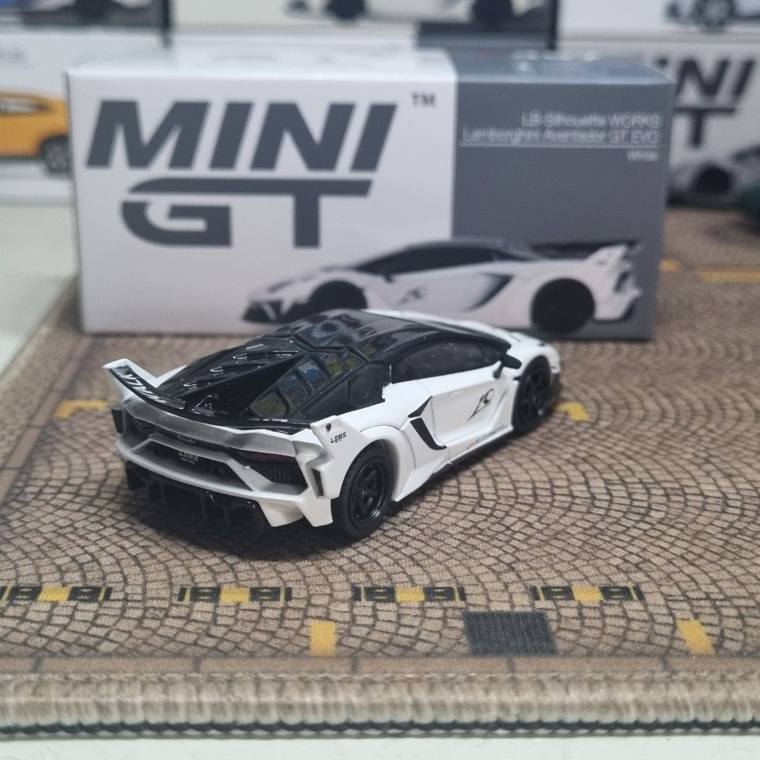 Mini GT Lamborghini Aventador LBWK Sillouette Diecast 1/64, Hobbies ...
