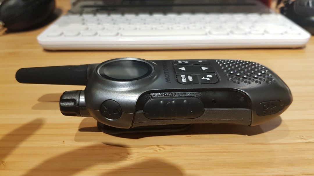 Motorola Walkie Talkie TLKR T8, Mobile Phones & Gadgets, Walkie-Talkie ...
