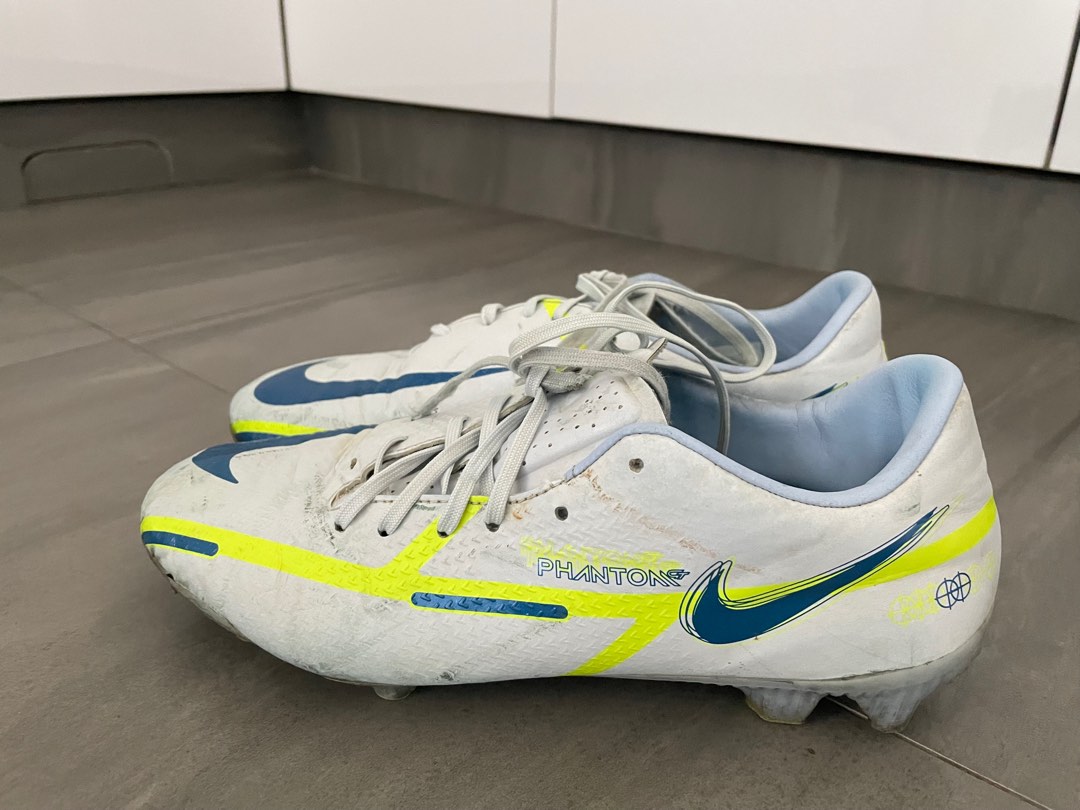 Nike phantom boot, Men's Fashion, Footwear, Boots on Carousell