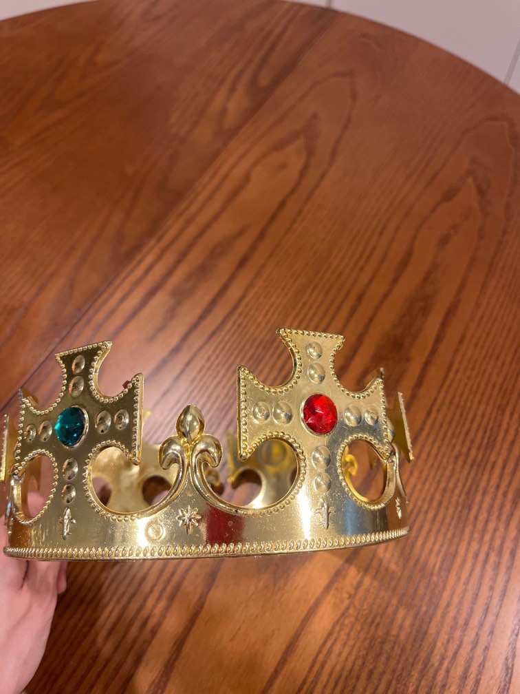 Party king crown, Hobbies & Toys, Toys & Games on Carousell