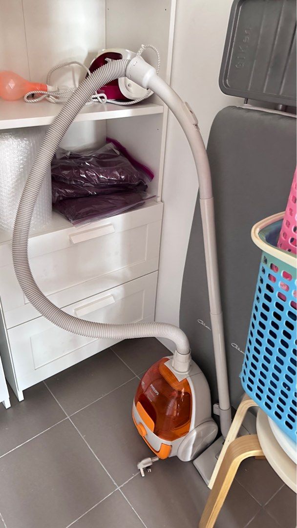 Philips Easy Go 1400w vacuum cleaner wired, TV & Home Appliances ...