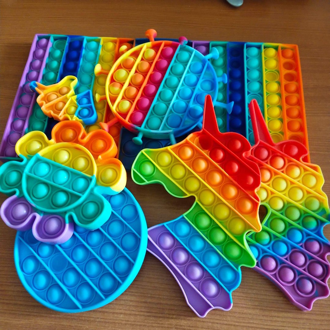 Pop its, Babies & Kids, Infant Playtime on Carousell