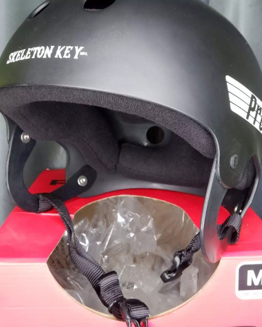 Pro-tec x Skeleton Key protec, Olah Raga, Perlengkapan Olahraga Lainnya ...