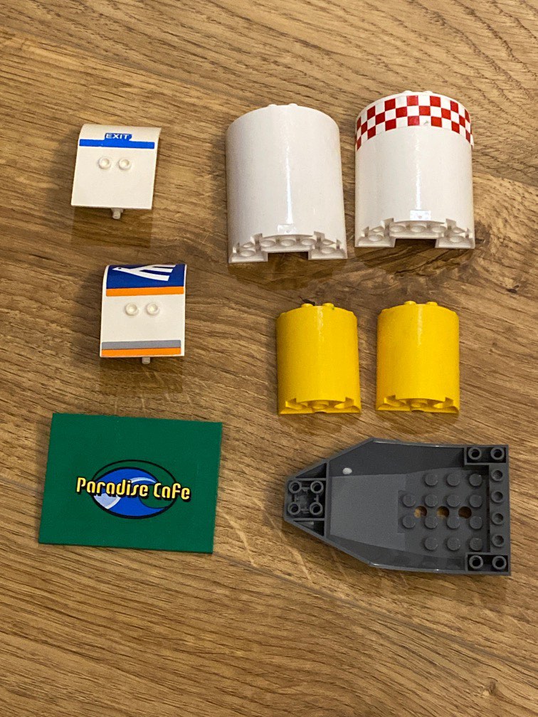 Random LEGO pieces, Hobbies & Toys, Toys & Games on Carousell