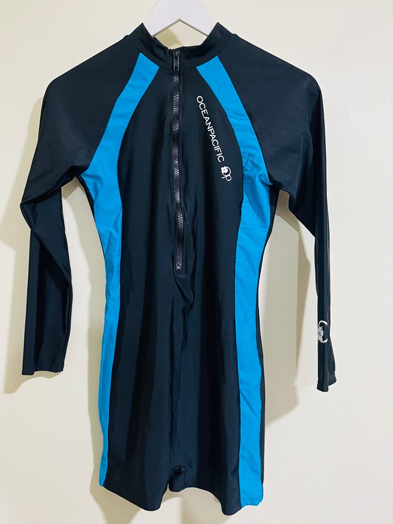 Rash Guard, Women's Fashion, Swimwear, Rash guard on Carousell