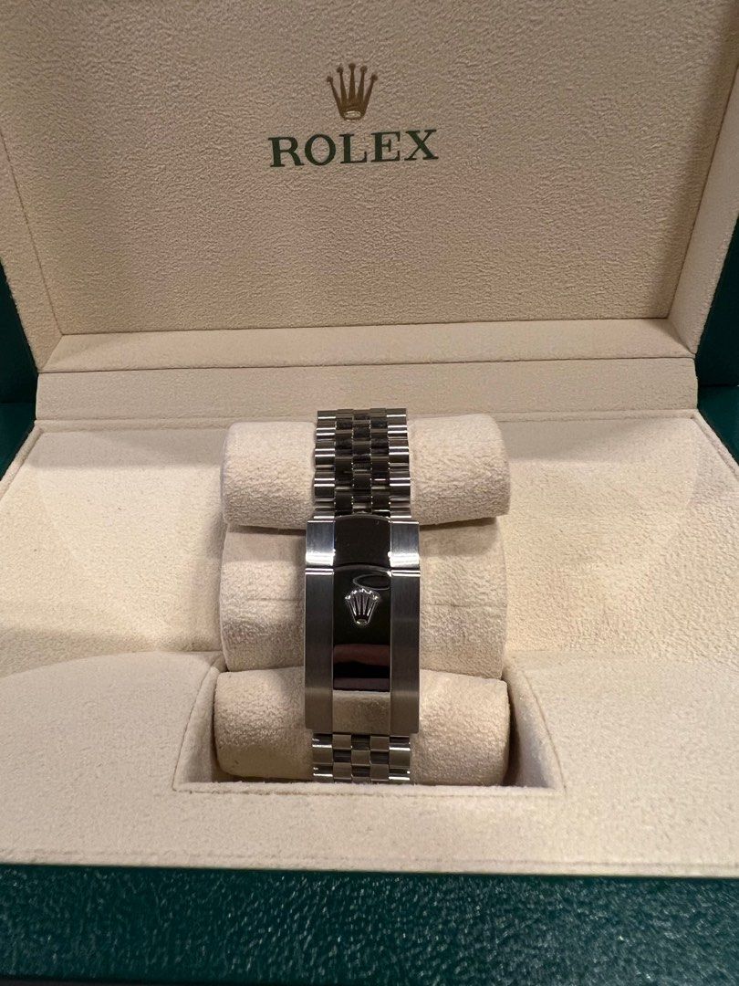 Rolex Datejust Mint green 41mm 126344 Dec 2022 jubilee fluted, Luxury ...