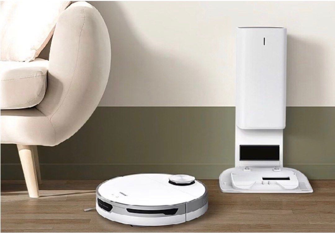 Samsung Jet-Bot+ Robot Vacuum with Clean Station (Brand New), TV & Home ...
