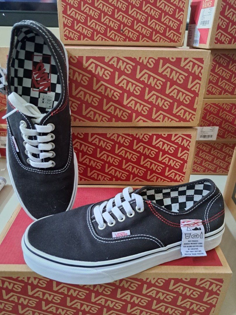 Sepatu Vans Original Authentic New, Fesyen Pria, Sepatu , Sneakers di ...