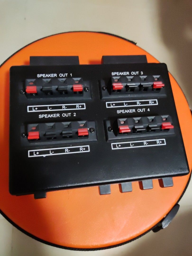 Speaker splitter 4output, Audio, Other Audio Equipment on Carousell