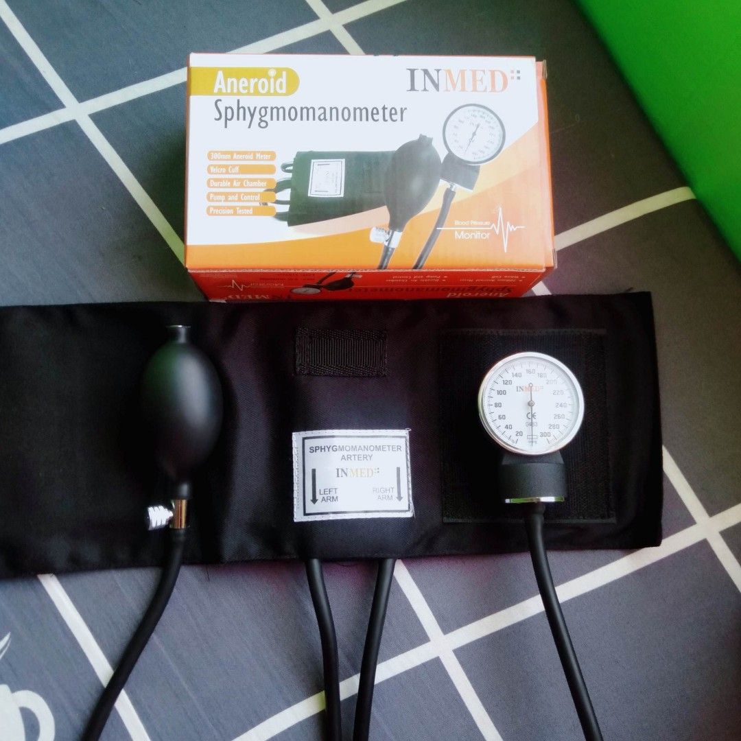 Stethoscope and BP set on Carousell