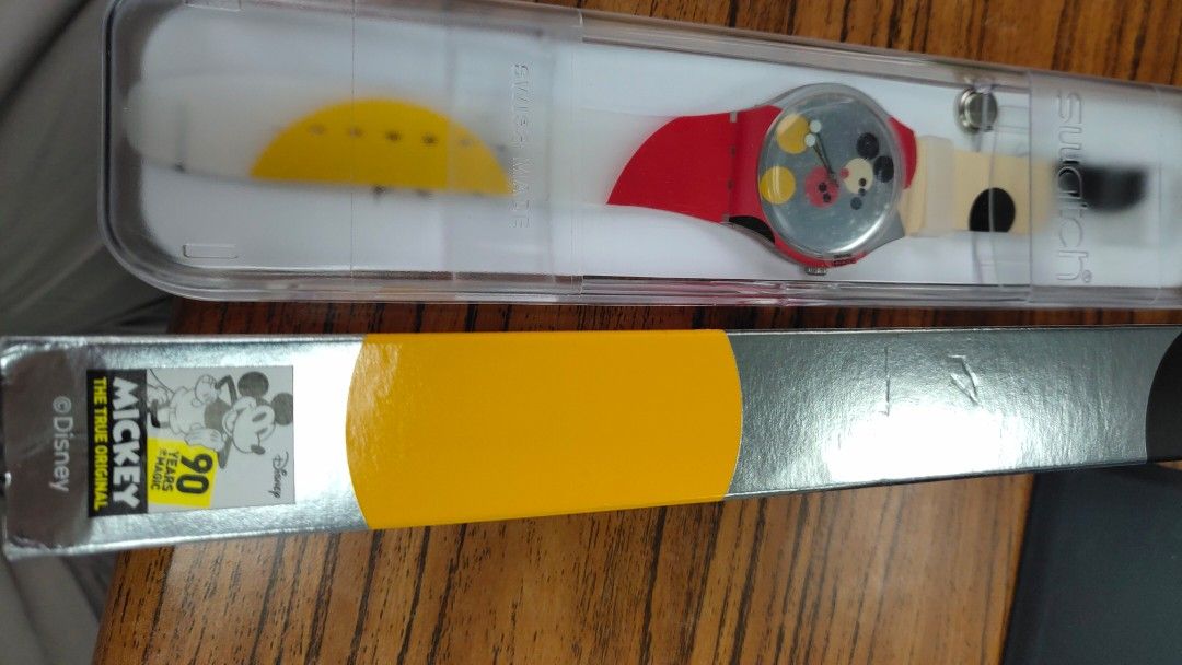 Swatch mickey mouse, 女裝, 手錶及配件, 手錶 - Carousell