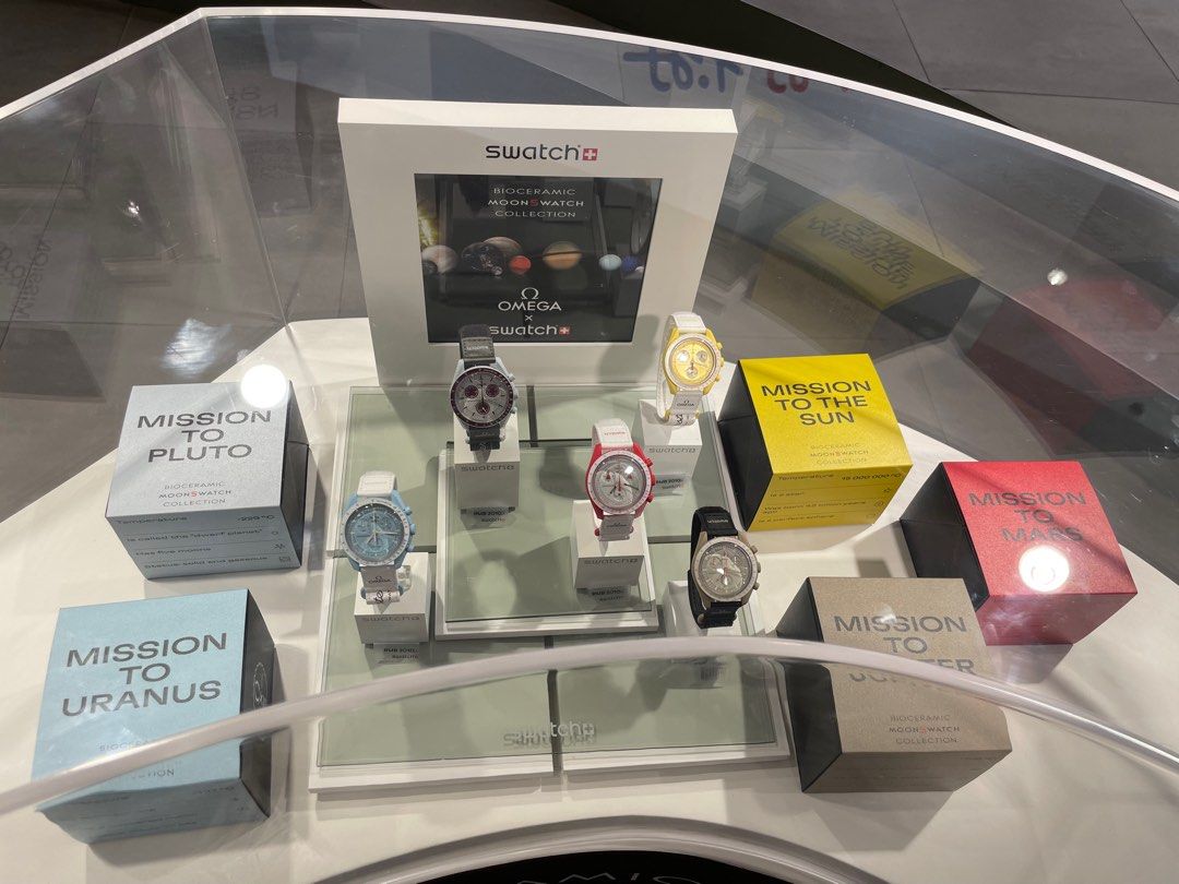 Swatch X Omega to the Planets Bioceramic Moonswatch, Men's Fashion ...